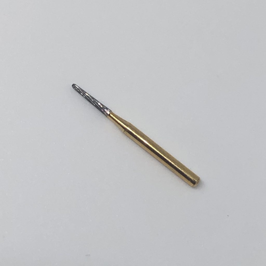 Gold Pointy Needle – The Doctor Tools